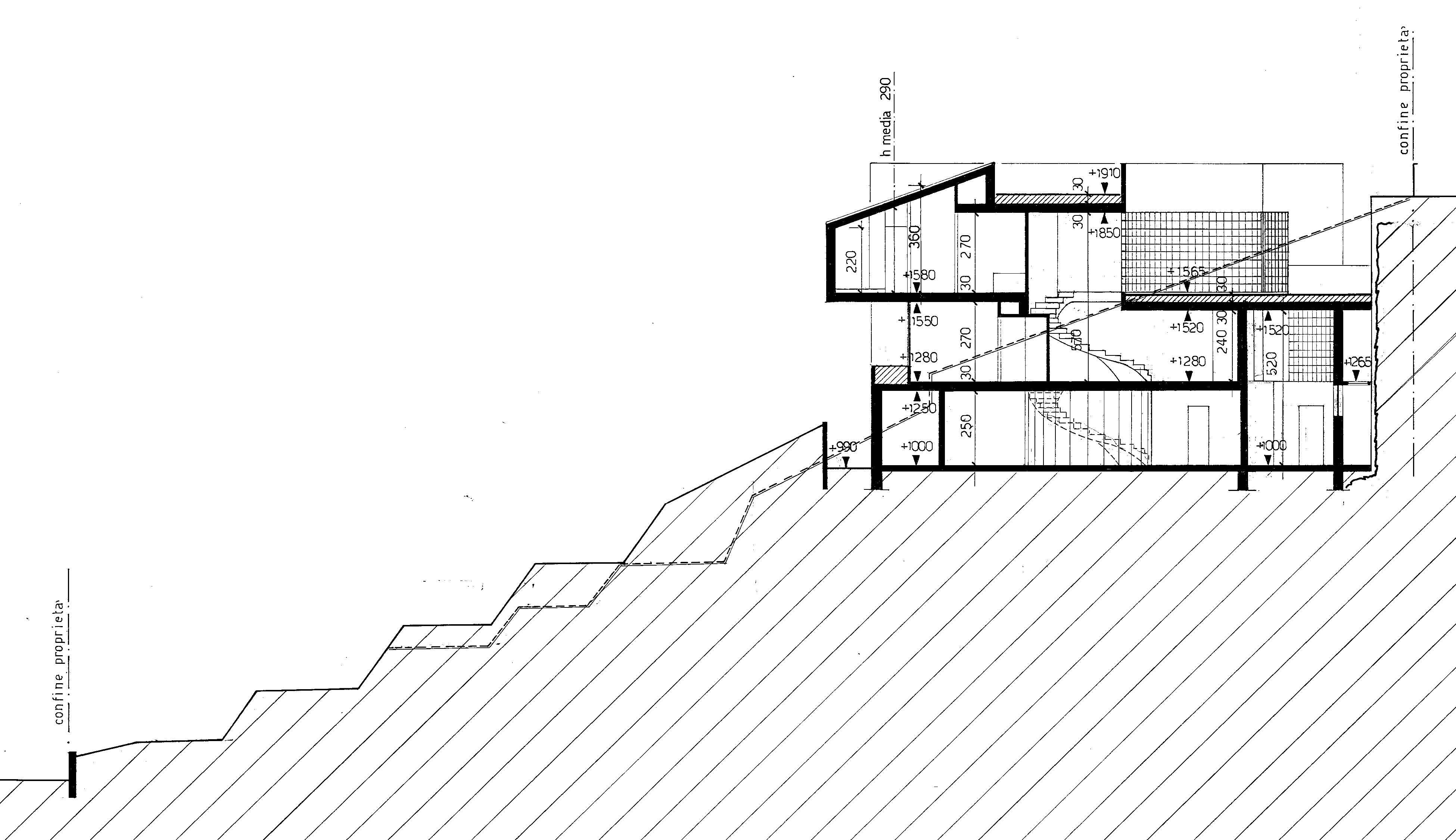 VILLA IN ADERENZA A MURO STORICO, COMERIO - Studio Castiglioni & Nardi
